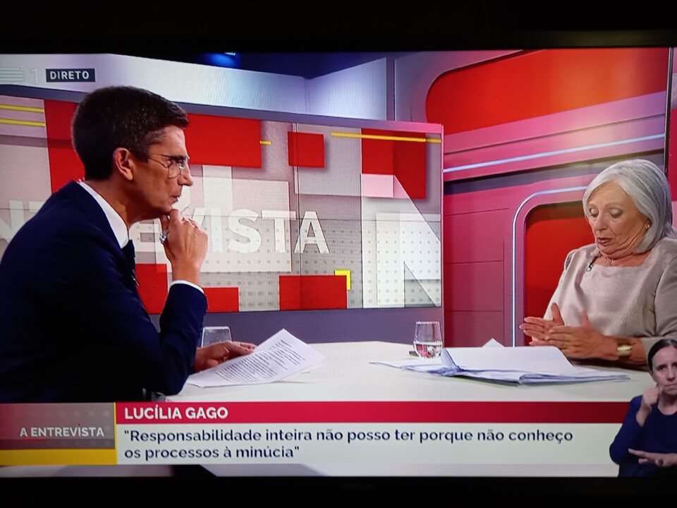 A PRIMA-DONA CONTRA A CABALA - NO VAGAR DA PENUMBRA