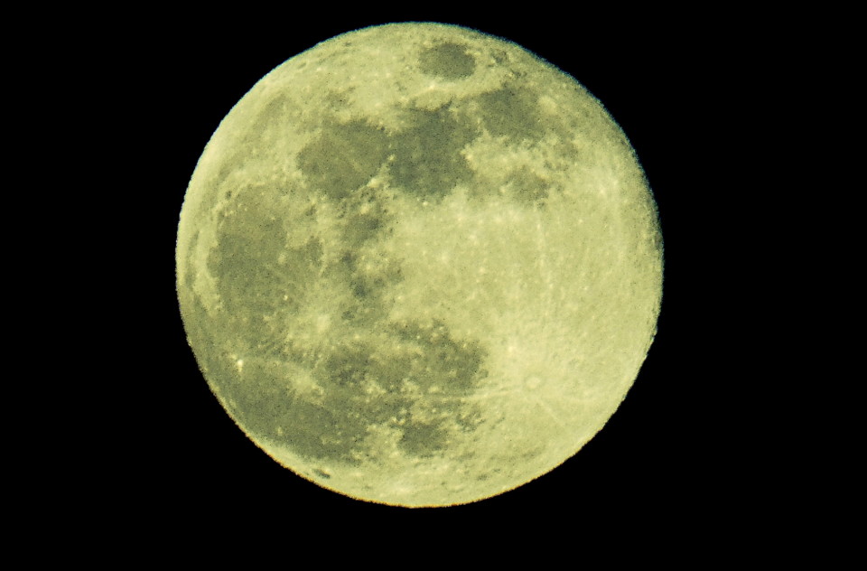 A última Super Lua Cheia de 2020 - Alvitrando